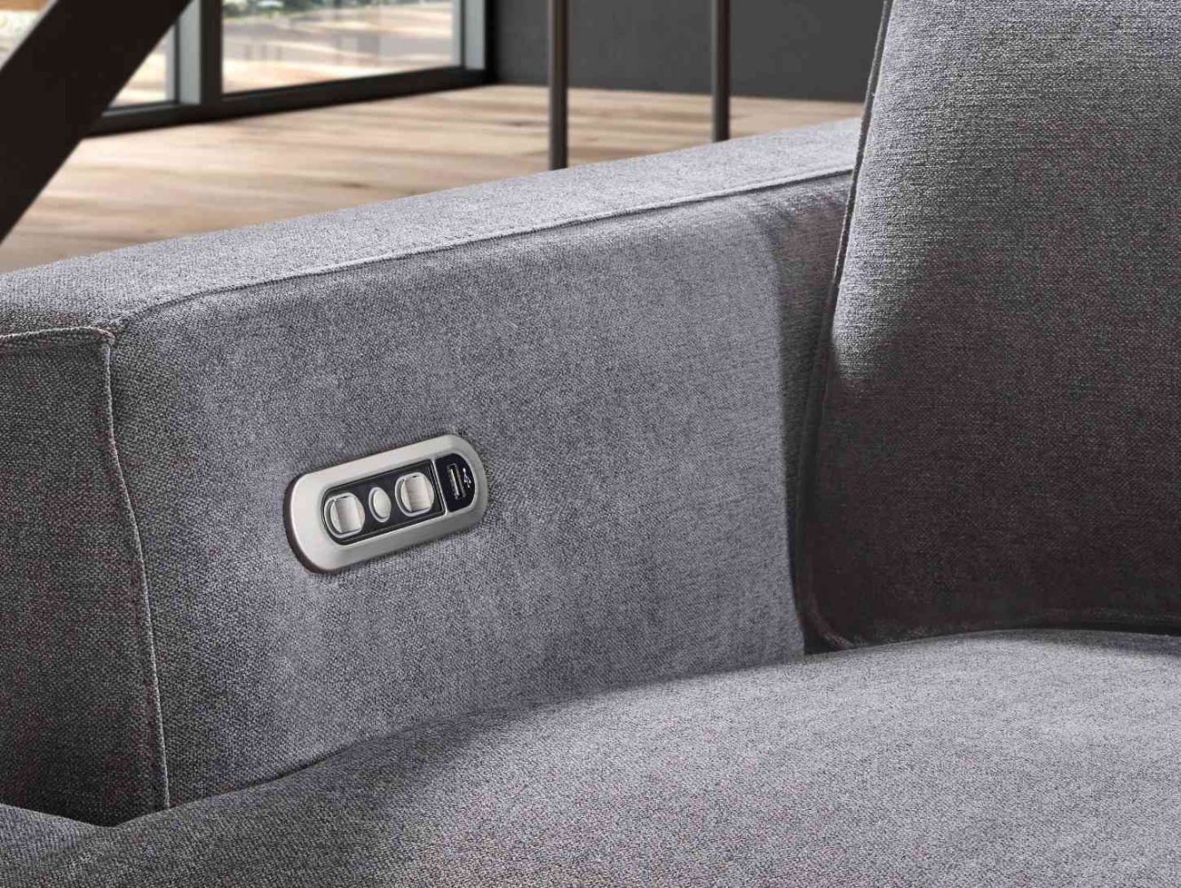 Trevi Luxury Modern Sofa with Chaise | cadira