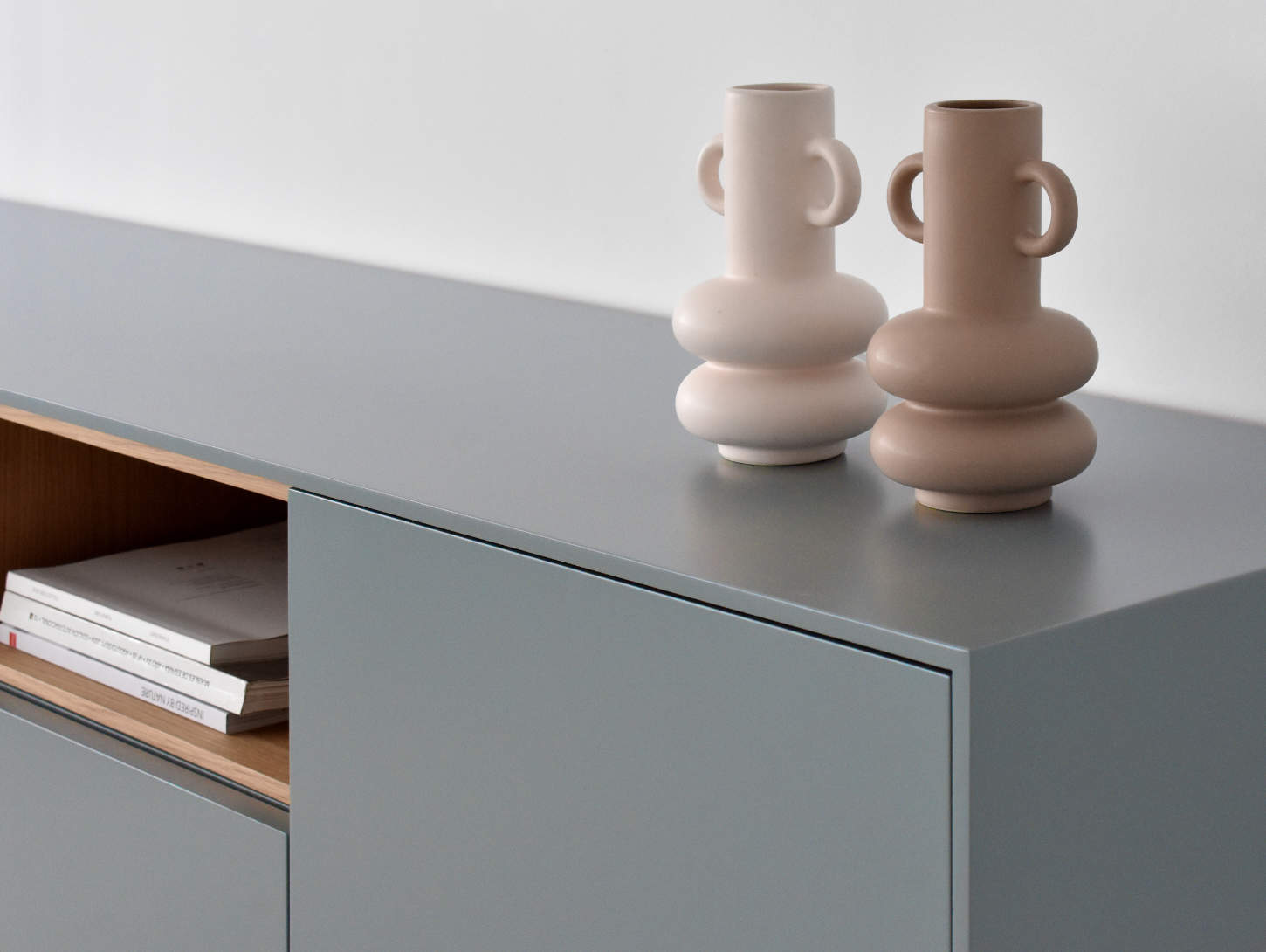 Nordic TV Stand with Elegant Steel Metal Leg | cadira