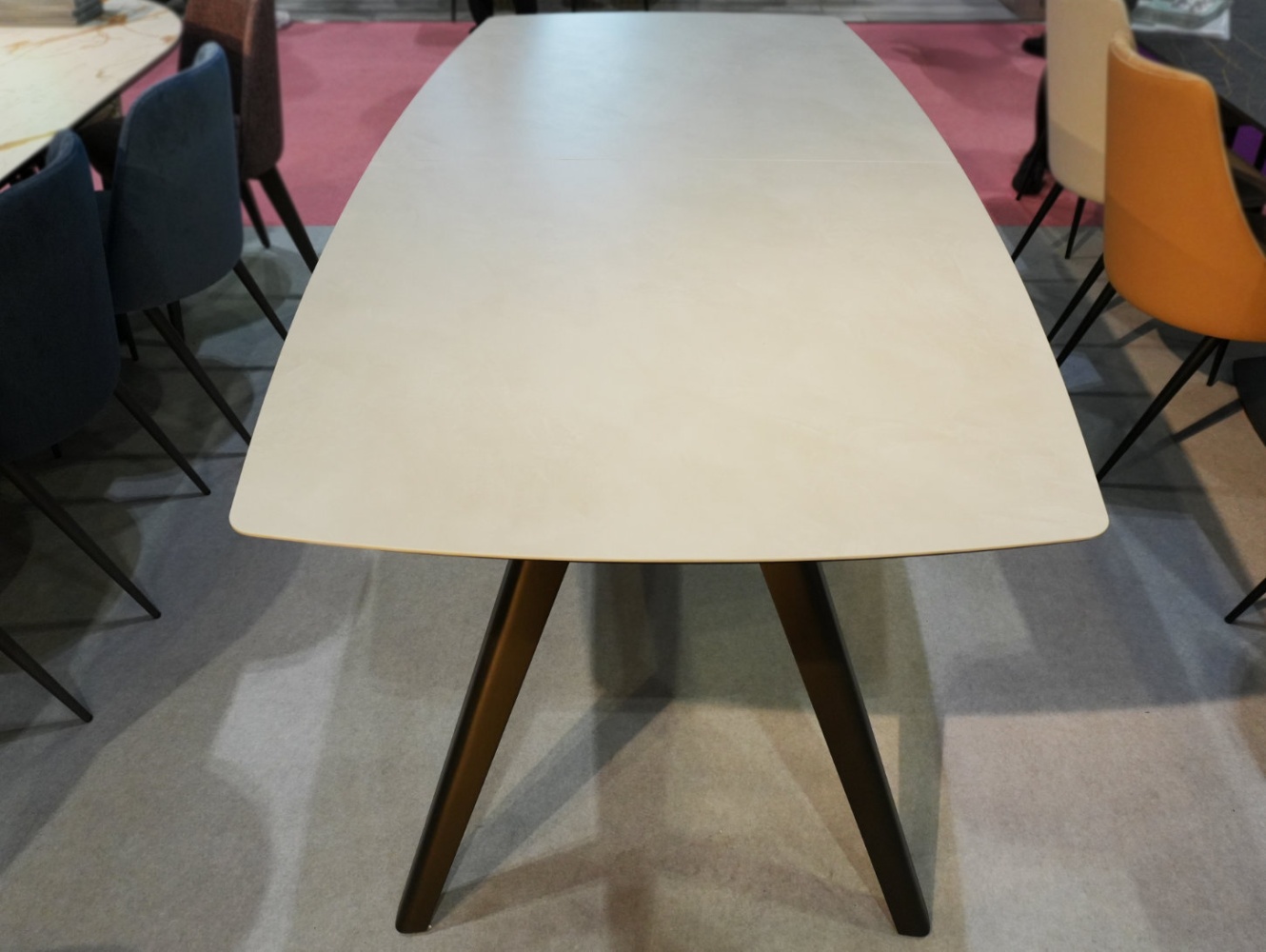 Ex-Display Estella Extendable Dining Table - White | Cadira