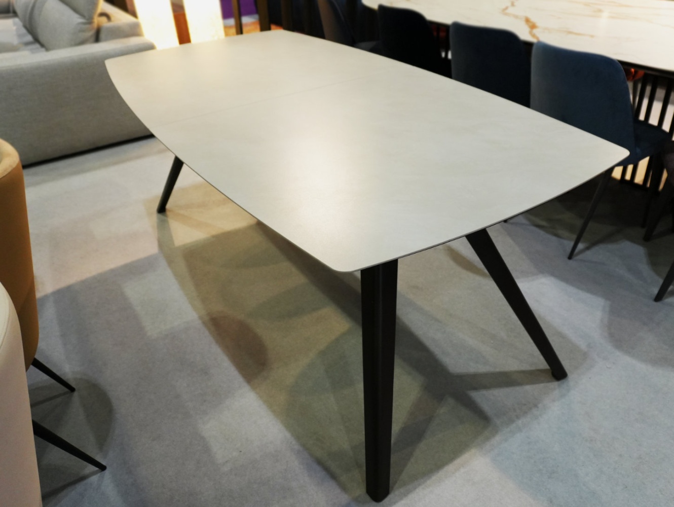 Ex-Display Estella Extendable Dining Table - White | Cadira