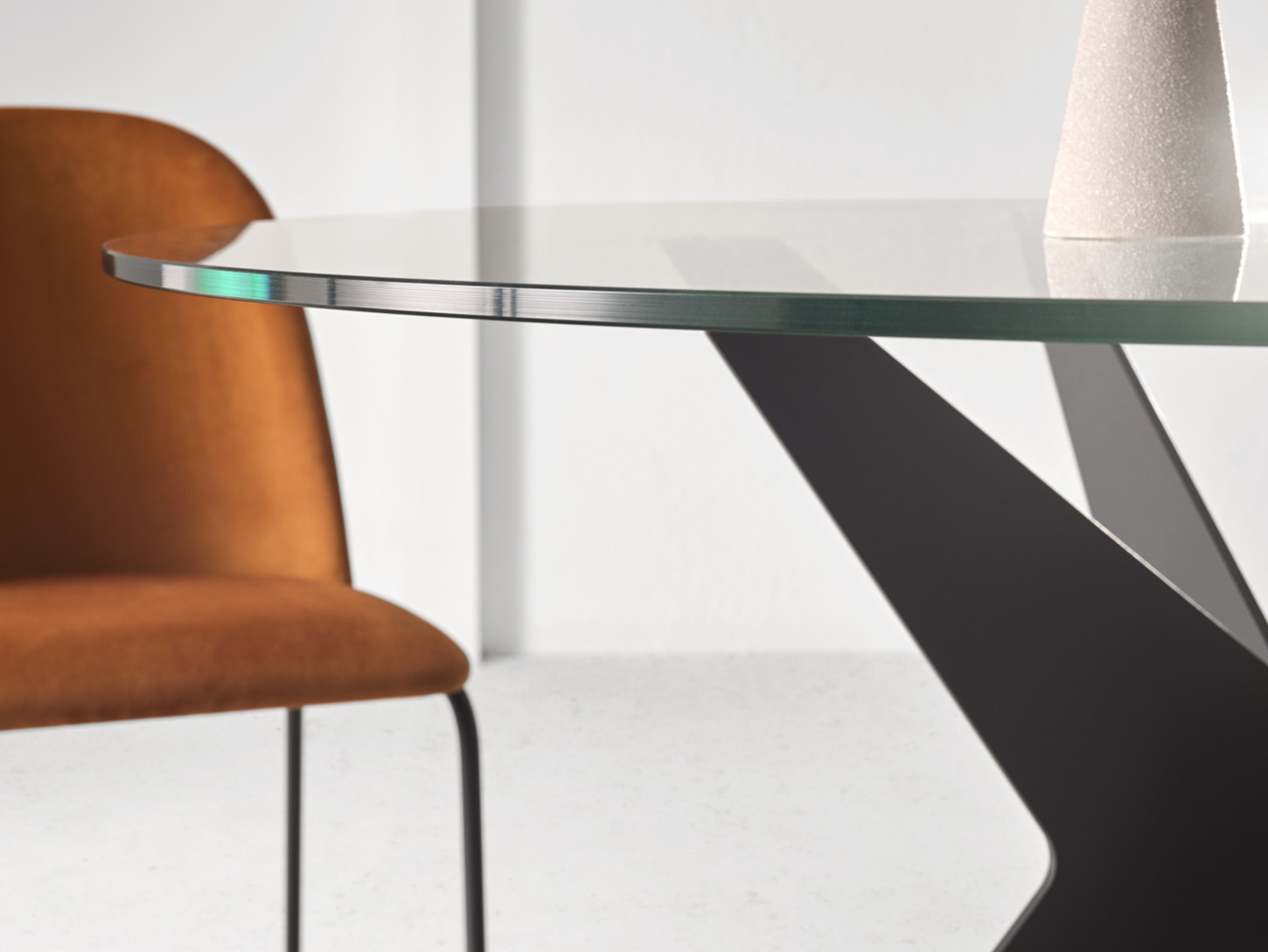 Montana Round Glass Dining Table | Cadira