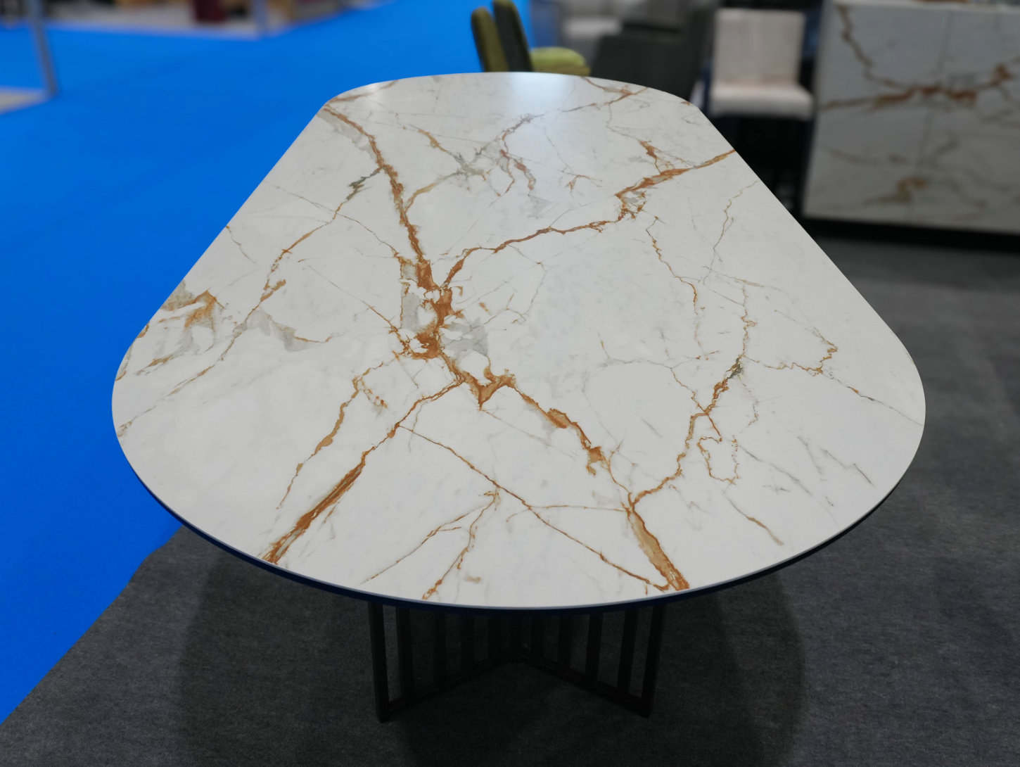 Ex-Display Havana Oval Dining Table | Cadira