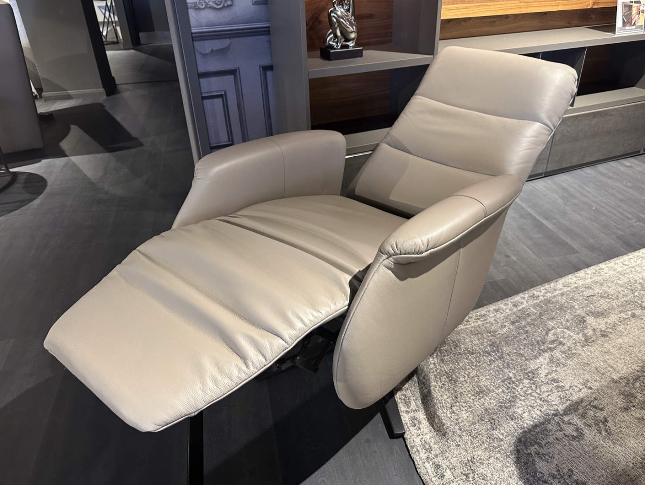 Ex-Display Kent Recliner Armchair - Brown Leather | Cadira
